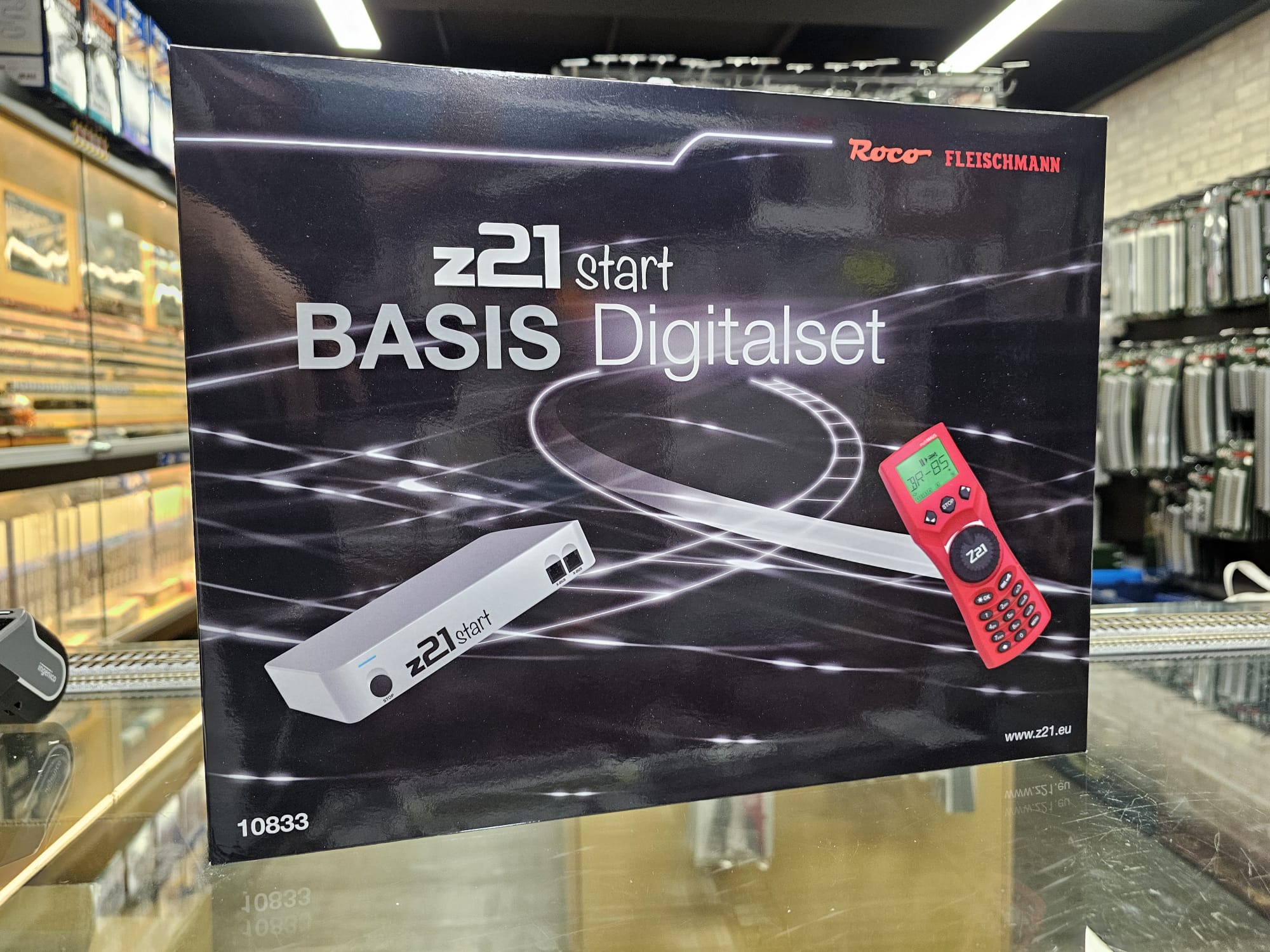 ROCO Z21 10833 Start Base Digital Set - Khaho Store 咔好鐵道模型店